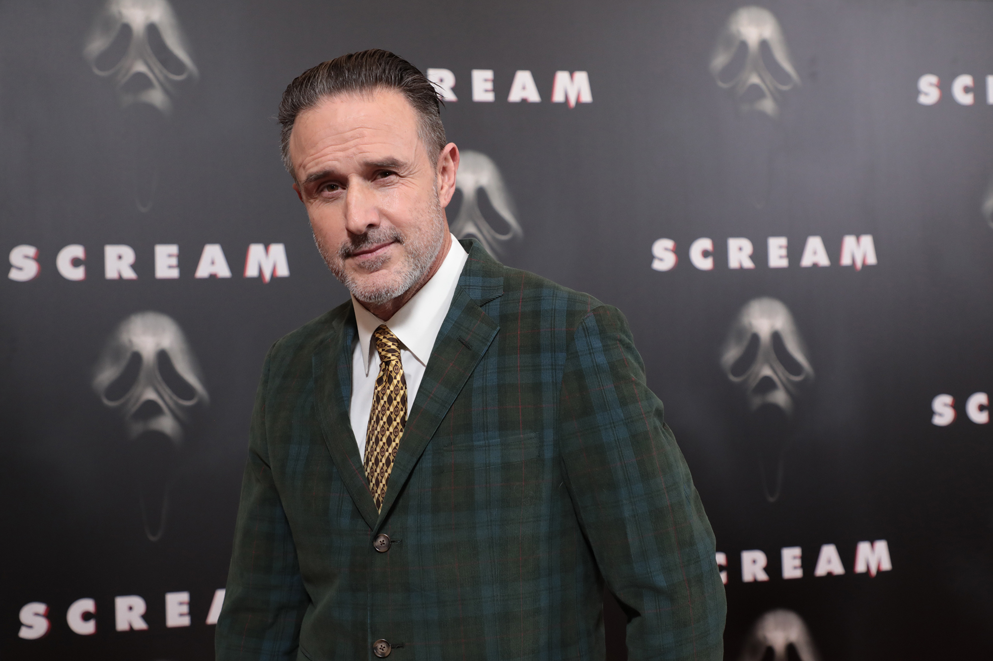 Scream | Pieza de vídeo con el reparto original y fotos del estreno