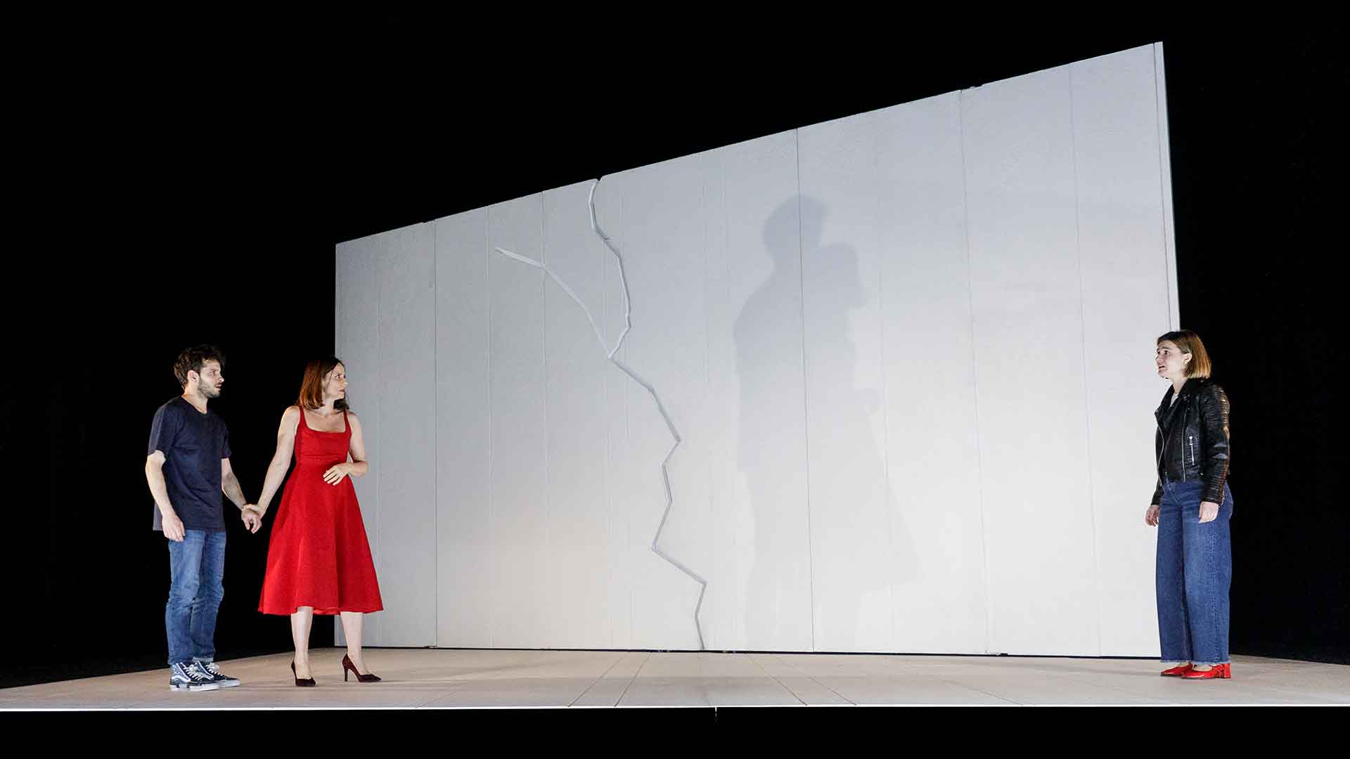 Teatro Crítica De ‘la Madre Viaje A La Mente De Una Madre